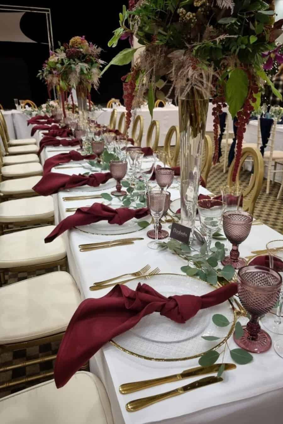 27 Breathtaking Burgundy Wedding Ideas That Will Leave You Speechless ...